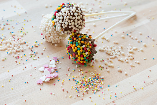 รูปภาพ"Cake Pop" – เลือกดูภาพถ่ายสต็อก เวกเตอร์ และวิดีโอ16,735 | Adobe ...