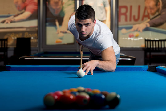 รูปภาพBillards – เลือกดูภาพถ่ายสต็อก เวกเตอร์ และวิดีโอ11,893 | Adobe Stock