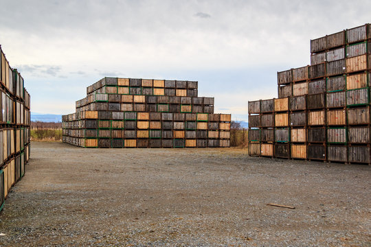 Lagerplatz Bilder – Durchsuchen 3,520 Archivfotos, Vektorgrafiken und ...