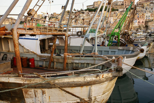 Sciacca Bilder – Durchsuchen 1,444 Archivfotos, Vektorgrafiken und ...
