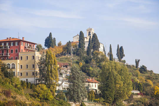 「Montevecchia」の写真素材 | 687件の無料イラスト画像 | Adobe Stock