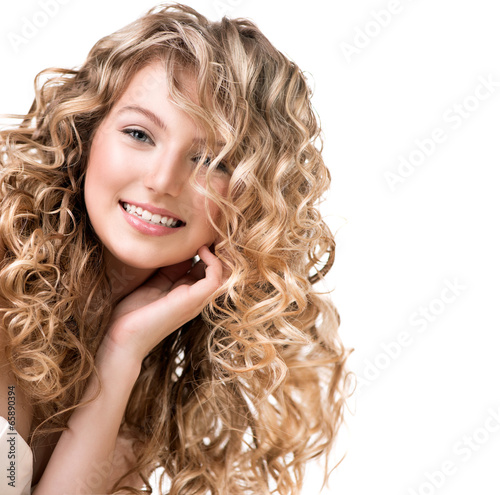 "Beauty girl with blonde curly hair. Long permed hair" Stockfotos und ...
