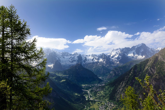 Entreves-Bilder: Stock-Fotos & -Videos. | Adobe Stock