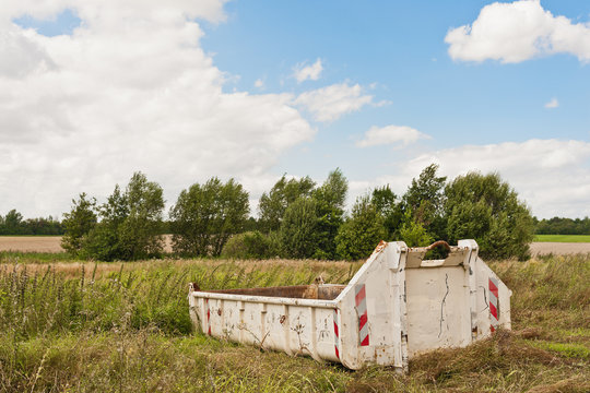 รูปภาพSchuttcontainer – เลือกดูภาพถ่ายสต็อก เวกเตอร์ และวิดีโอ157 ...