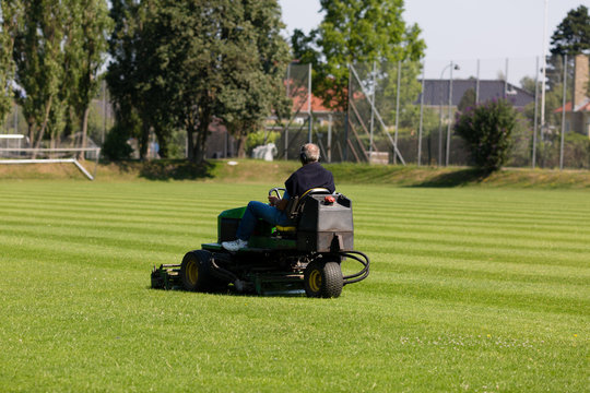 รูปภาพGreenkeeper – เลือกดูภาพถ่ายสต็อก เวกเตอร์ และวิดีโอ561 | Adobe Stock