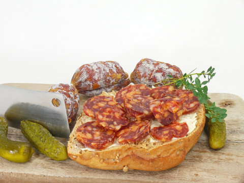 Cervelatwurst Bilder – Durchsuchen 173 Archivfotos, Vektorgrafiken und ...