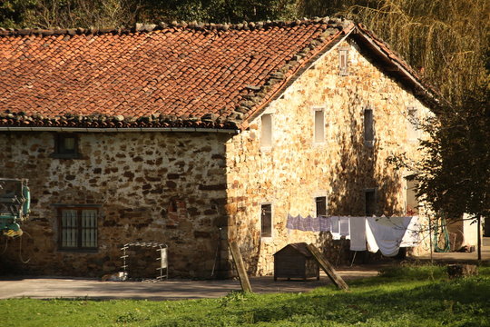 「Baserri」の写真素材 | 2,002件の無料イラスト画像 | Adobe Stock