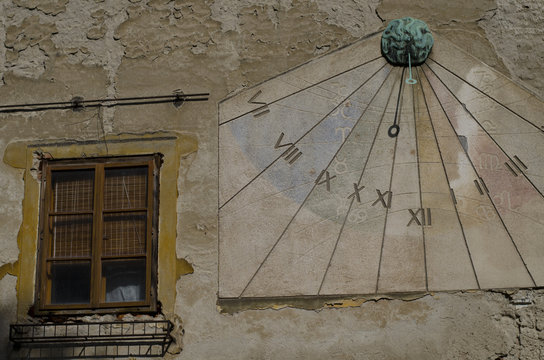 Sun Clock Images – Browse 56,623 Stock Photos, Vectors, and Video ...