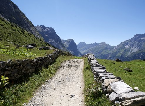 รูปภาพSentier – เลือกดูภาพถ่ายสต็อก เวกเตอร์ และวิดีโอ35,070 | Adobe Stock