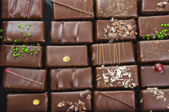 "Chocolat Noir" Images – Browse 1,332 Stock Photos, Vectors, and Video ...