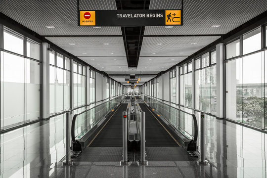 Travelator Images – Browse 1,265 Stock Photos, Vectors, and Video ...