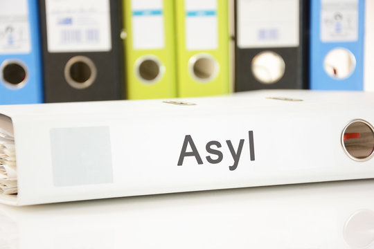 Asylant bilder – Bläddra bland 2,268 stockfoton, vektorer och videor ...
