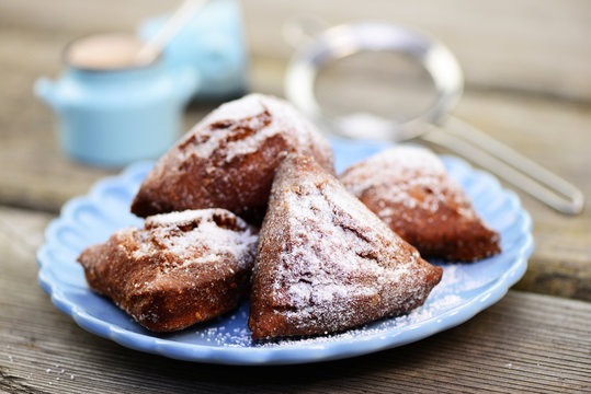 Puffel bilder – Bläddra bland 159 stockfoton, vektorer och videor ...