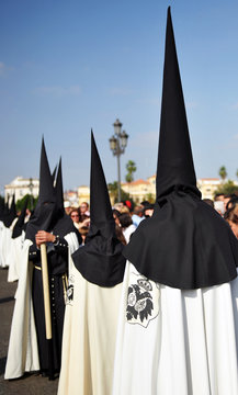 Capirotes bilder – Bläddra bland 834 stockfoton, vektorer och videor ...