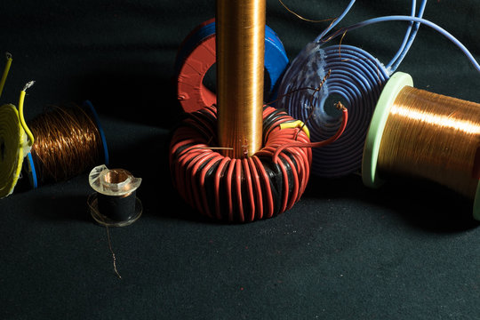 รูปภาพTesla-Coil – เลือกดูภาพถ่ายสต็อก เวกเตอร์ และวิดีโอ1,096 | Adobe ...
