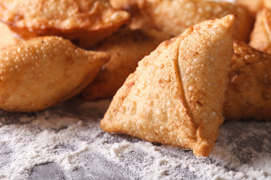 รูปภาพSamoosa – เลือกดูภาพถ่ายสต็อก เวกเตอร์ และวิดีโอ19,471 | Adobe Stock