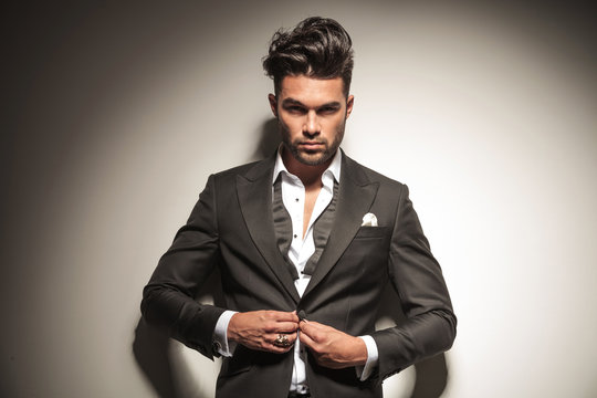 Männermodel Bilder – Durchsuchen 2,335,797 Archivfotos, Vektorgrafiken ...