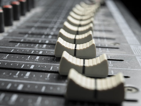 รูปภาพSoundbooth – เลือกดูภาพถ่ายสต็อก เวกเตอร์ และวิดีโอ107 | Adobe Stock