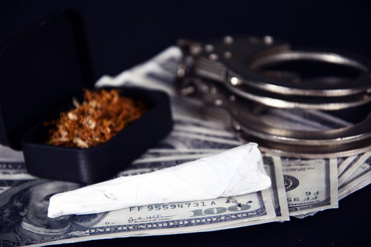 「Morfin」の画像 - 338 件の Stock 写真、ベクターおよびビデオ | Adobe Stock