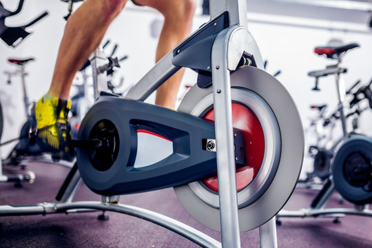 Spinning Bilder – Durchsuchen 373,731 Archivfotos, Vektorgrafiken und ...