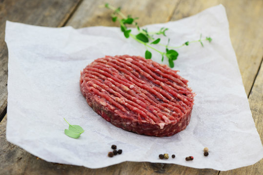 Schweinemett Bilder – Durchsuchen 1,224 Archivfotos, Vektorgrafiken und ...