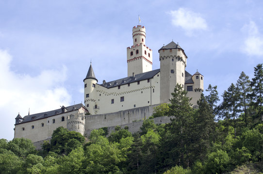 รูปภาพMarksburg – เลือกดูภาพถ่ายสต็อก เวกเตอร์ และวิดีโอ919 | Adobe Stock