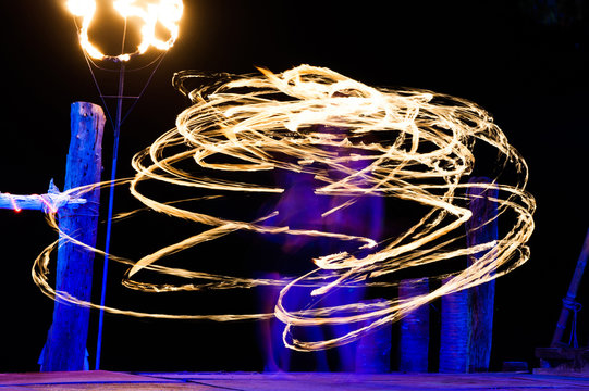 รูปภาพFireshow – เลือกดูภาพถ่ายสต็อก เวกเตอร์ และวิดีโอ2,731 | Adobe Stock