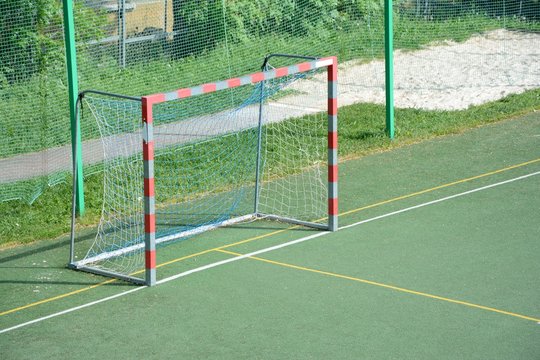Handballfeld Bilder – Durchsuchen 24,924 Archivfotos, Vektorgrafiken ...