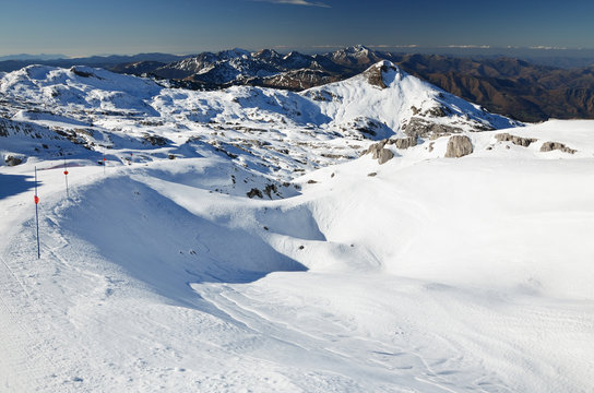 รูปภาพPiste – เลือกดูภาพถ่ายสต็อก เวกเตอร์ และวิดีโอ126,028 | Adobe Stock