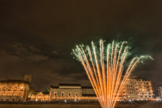 Luminaria Bilder – Durchsuchen 2,711 Archivfotos, Vektorgrafiken und ...