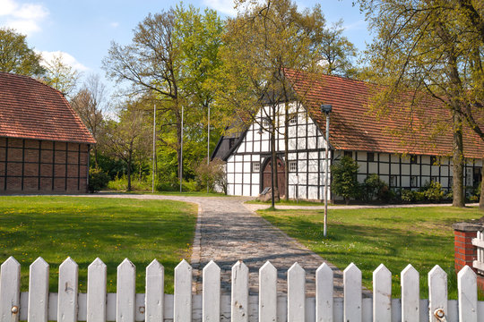 「Saerbeck」の画像 - 300 件の Stock 写真、ベクターおよびビデオ | Adobe Stock