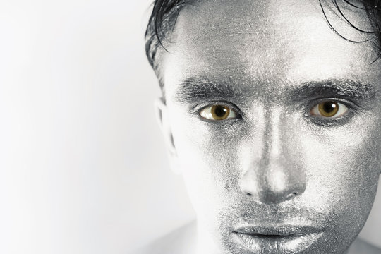 Silver Face Bilder – Durchsuchen 110,783 Archivfotos, Vektorgrafiken ...