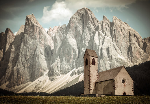 "Gruppo Delle Odle" Images – Browse 279 Stock Photos, Vectors, and ...