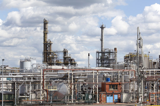 Chemiewerk bilder – Bläddra bland 432 stockfoton, vektorer och videor ...