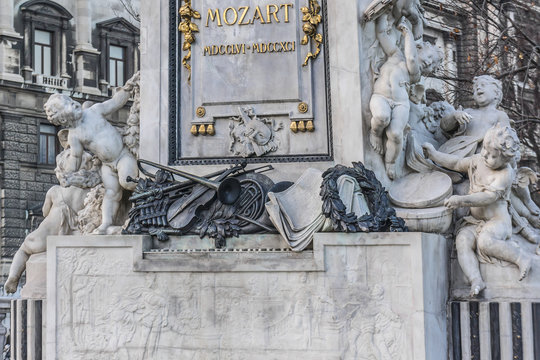 รูปภาพRequiem – เลือกดูภาพถ่ายสต็อก เวกเตอร์ และวิดีโอ1,879 | Adobe Stock