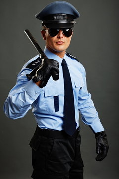 รูปภาพPoliceman – เลือกดูภาพถ่ายสต็อก เวกเตอร์ และวิดีโอ616,109 | Adobe ...