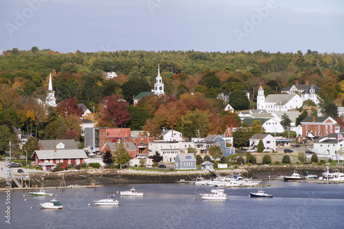 "Village of Penobscot with fall colors.Penobscot, Maine" Stockfotos und ...