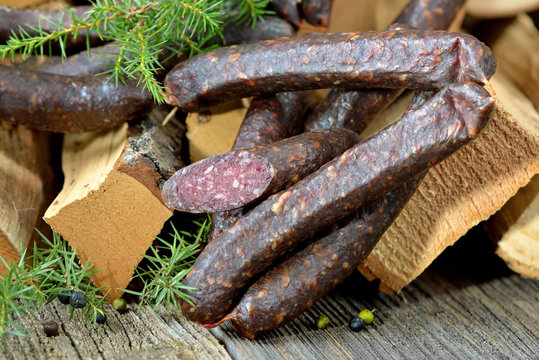 「Rauchwurst」の画像 - 253 件の Stock 写真、ベクターおよびビデオ | Adobe Stock