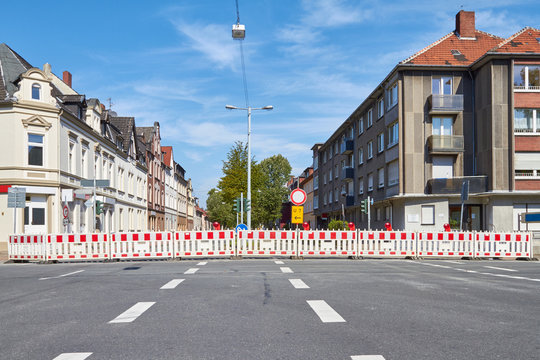 Absperrschild Bilder – Durchsuchen 93 Archivfotos, Vektorgrafiken und ...