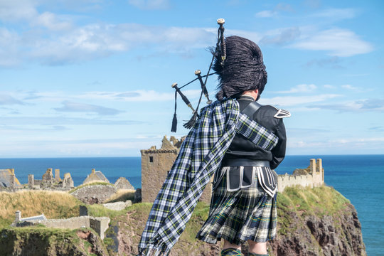 Stonehaven bilder – Bläddra bland 1,324 stockfoton, vektorer och videor ...