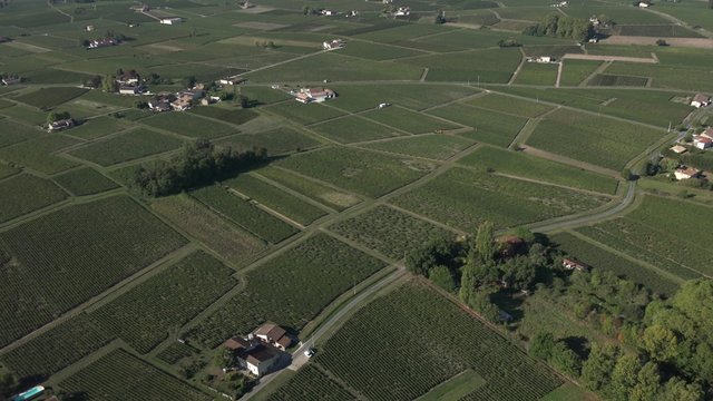 Pomerol Bilder – Durchsuchen 1,101 Archivfotos, Vektorgrafiken und ...