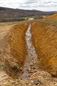 Zanja Bilder – Durchsuchen 132 Archivfotos, Vektorgrafiken und Videos ...
