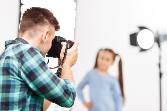 Off-Screen Képek – Böngésszen 214 stockfotókat, vektorokat és videókat ...