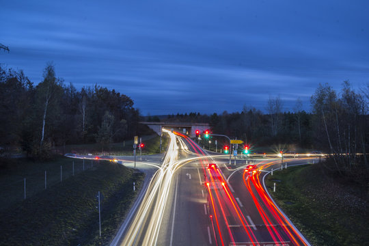 Autobahnauffahrt bilder – Bläddra bland 259 stockfoton, vektorer och ...