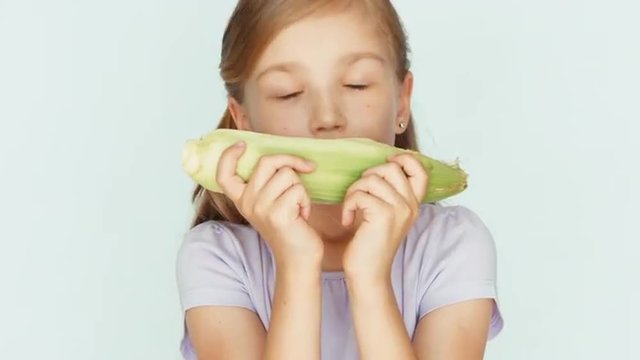 Person Sniffing Images – Browse 23,593 Stock Photos, Vectors, and Video ...