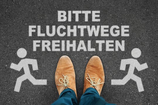 「Fluchtwege」の写真素材 | 147件の無料イラスト画像 | Adobe Stock