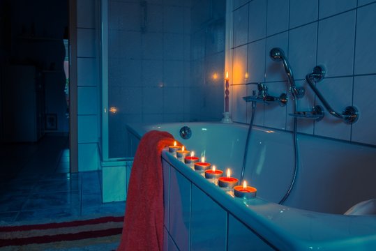 「Vollbad」の画像 - 182 件の Stock 写真、ベクターおよびビデオ | Adobe Stock
