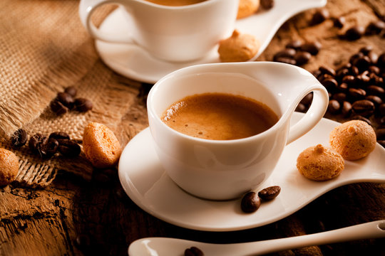 Kaffe Bilder – Durchsuchen 5,870 Archivfotos, Vektorgrafiken und Videos ...