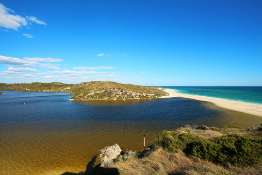 รูปภาพGuilderton – เลือกดูภาพถ่ายสต็อก เวกเตอร์ และวิดีโอ87 | Adobe Stock