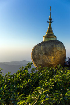 รูปภาพKyaikhto – เลือกดูภาพถ่ายสต็อก เวกเตอร์ และวิดีโอ90 | Adobe Stock